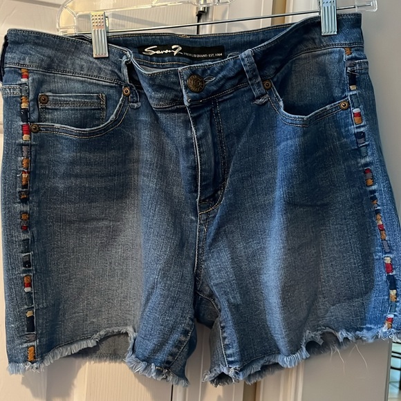Seven7 | Shorts | Seven7 Embroidered Side Seam Boho Style Jean Shorts ...